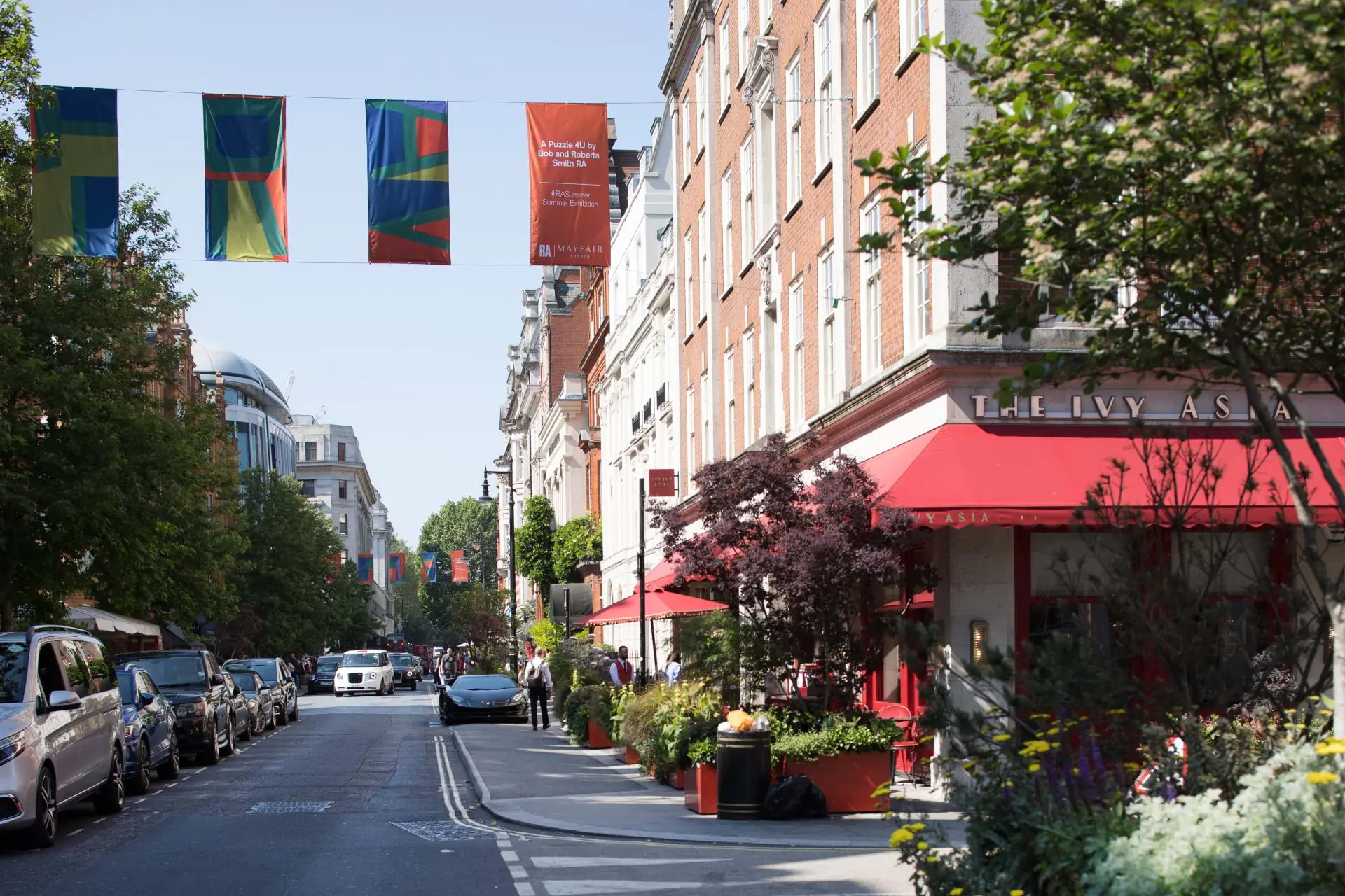 Art takes over the streets of Mayfair – Thatsup