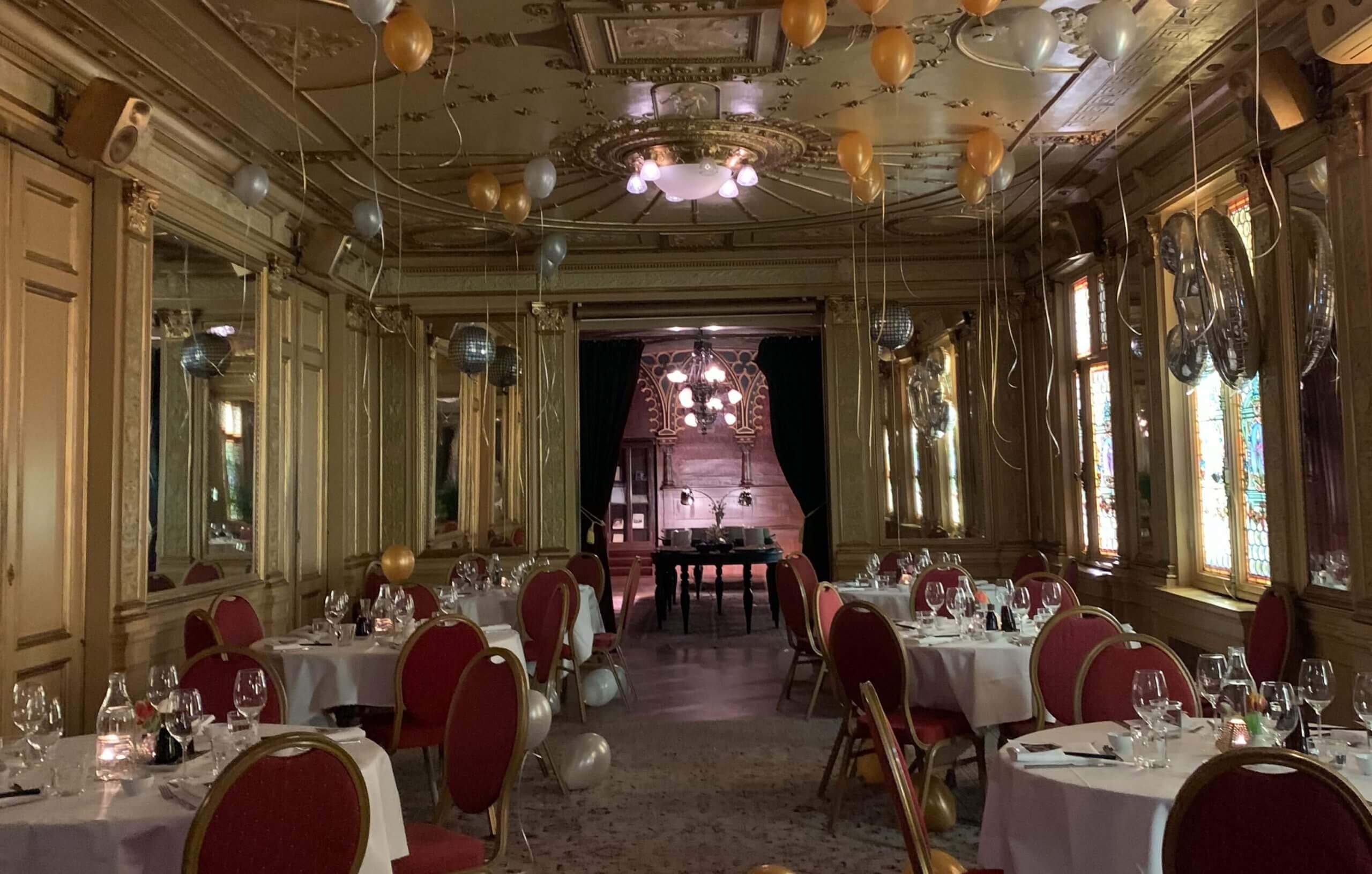 Brunch, bubbel och burlesk på Berns – Thatsup