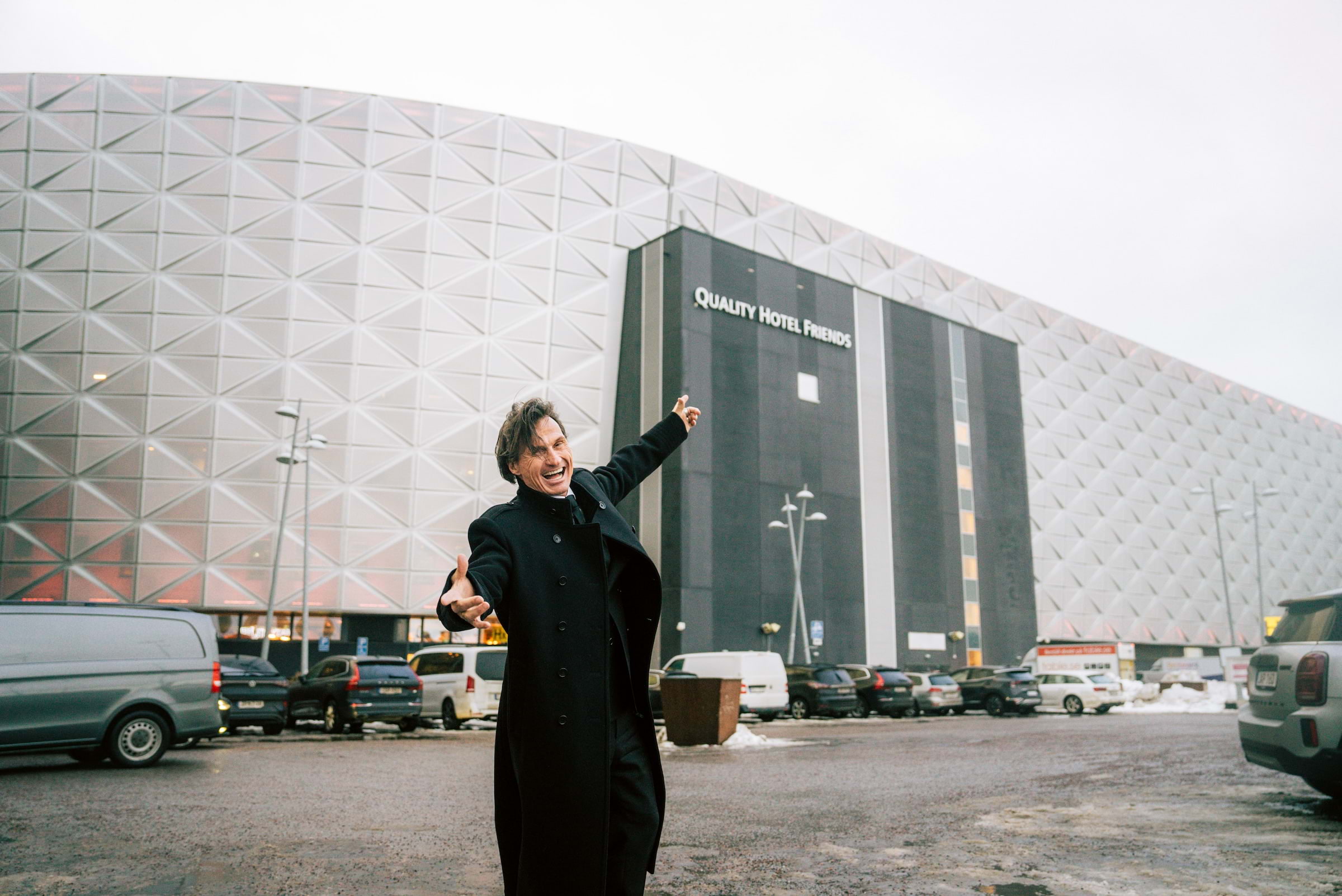 Friends Arena byter namn till Strawberry Arena