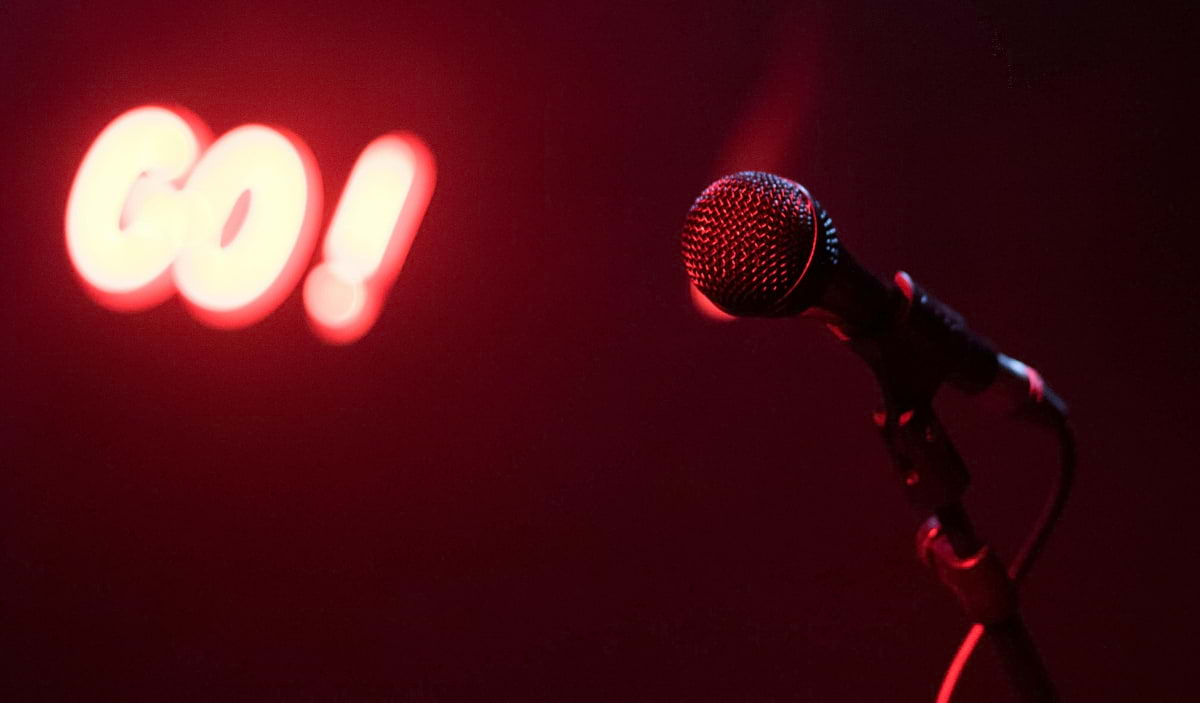 Standup på Norra Brunn – Thatsup
