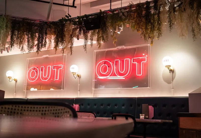 Sixes Social Cricket Manchester – Bar, Activity – Manchester City ...