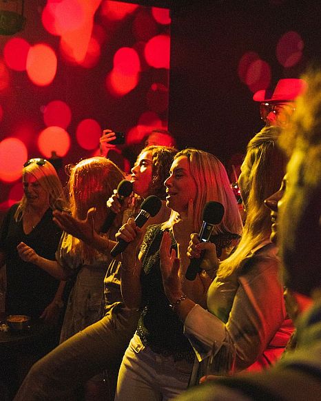 Här kan du sjunga karaoke i Göteborg – Thatsup
