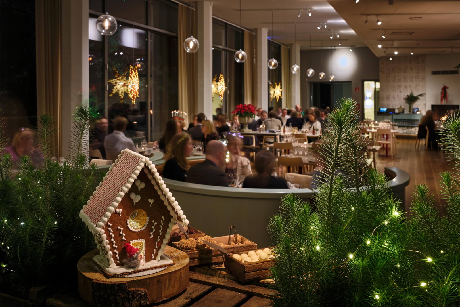 Julbord för stora grupper och sällskap i Stockholm - guide 2026