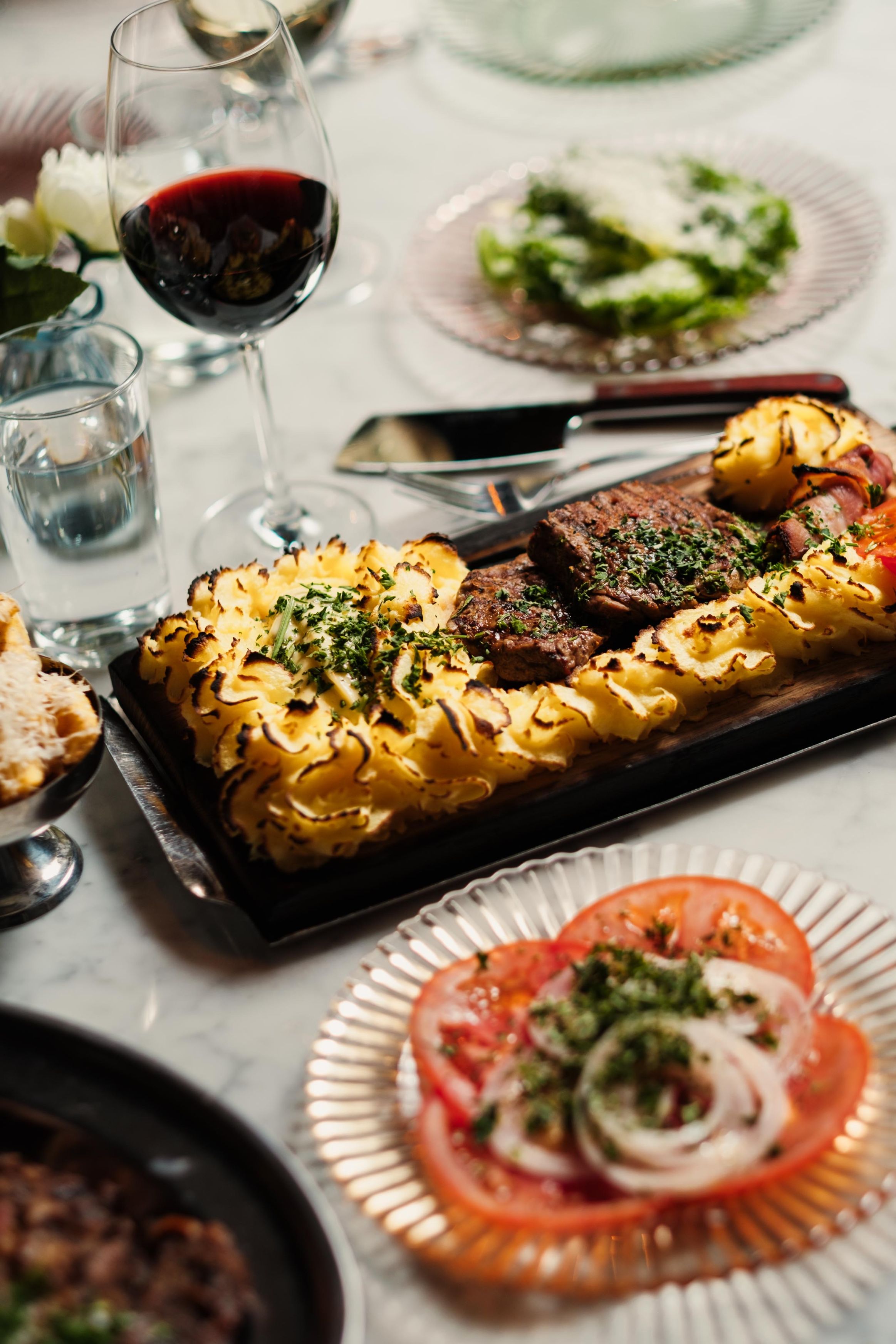 Drottninghof Grill & Bar – Svensk restaurang, Italiensk restaurang ...