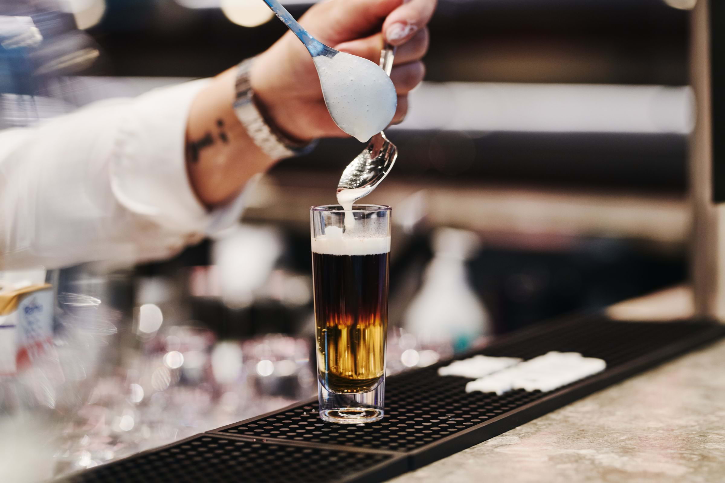 Här kan du sjunga karaoke i Stockholm - Bästa karaokebarerna