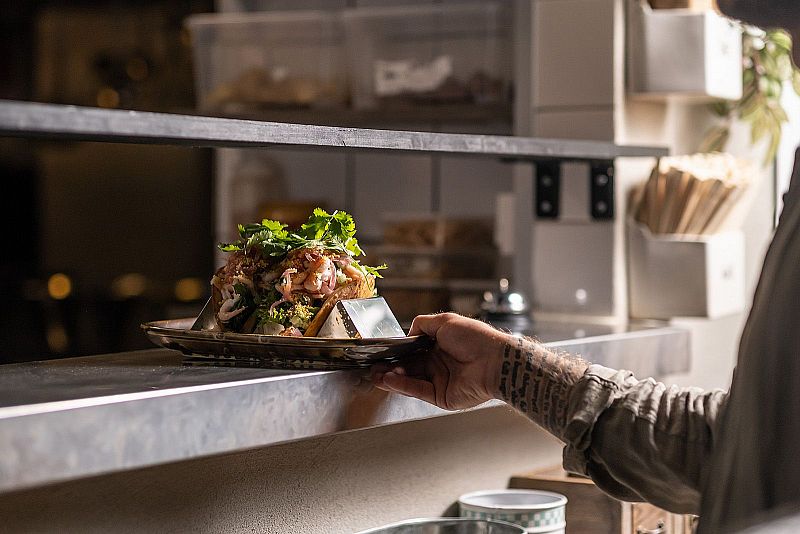 Tant Anton i Stan – Restaurang som serverar smårätter, Cocktailbar ...