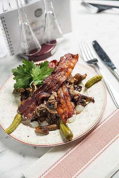 Två små svin – Restaurant, Bar – Årsta, Stockholm